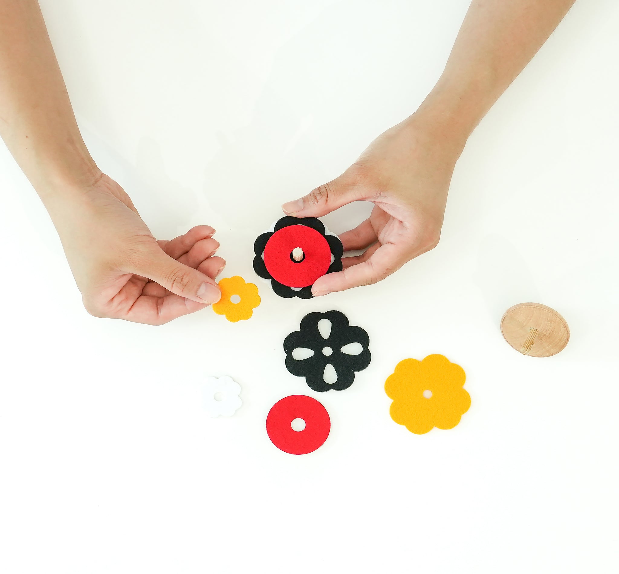 [ARTSOOMBI] MUSEUM IN HAND Korean Heritage "Paengi" Spinning Tops Kit ...